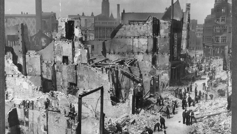 Stadsarchief Rotterdam op zwart | De Volkskrant