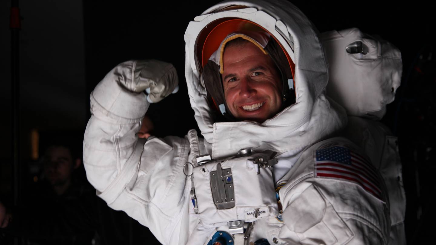 Truth Behind the Moon Landing - Discovery Science - maandag 12 januari ...