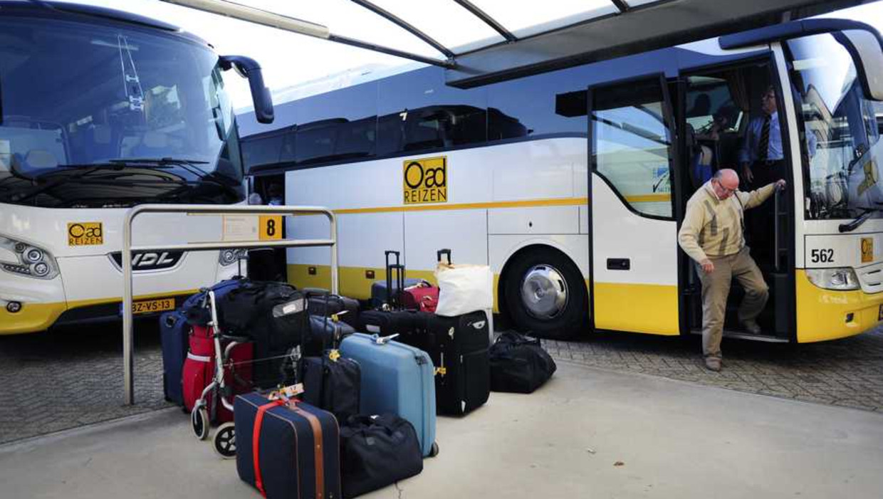 OAD-busbedrijf en SRC-reizen gered | De Volkskrant
