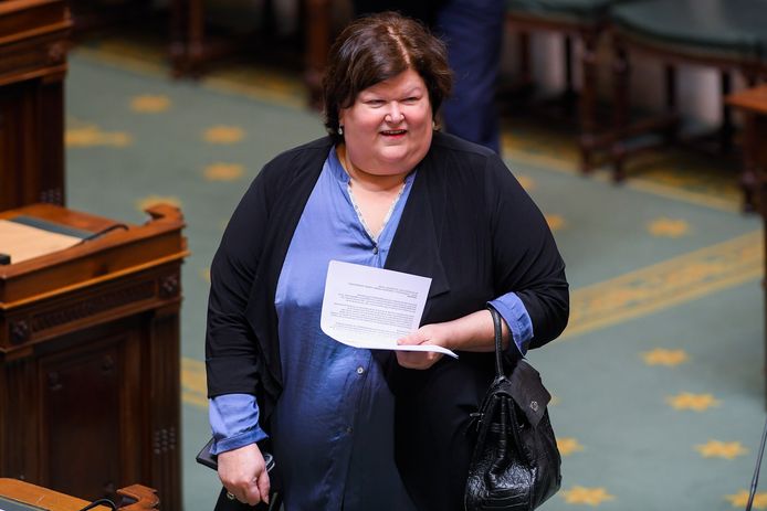 Maggie De Block annonce que “tout le monde peut désormais se faire ...