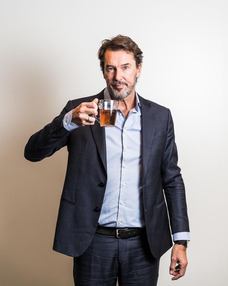 Ronald Prins, 's lands bekendste hackexpert, vindt het tijd voor iets ...