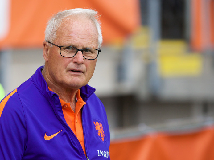 KNVB benoemt Foppe de Haan tot bondsridder | Nederlands voetbal | AD.nl