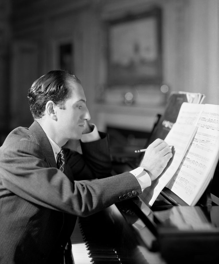 Jazzy pianist George Gershwin gereanimeerd in de studio | De Volkskrant