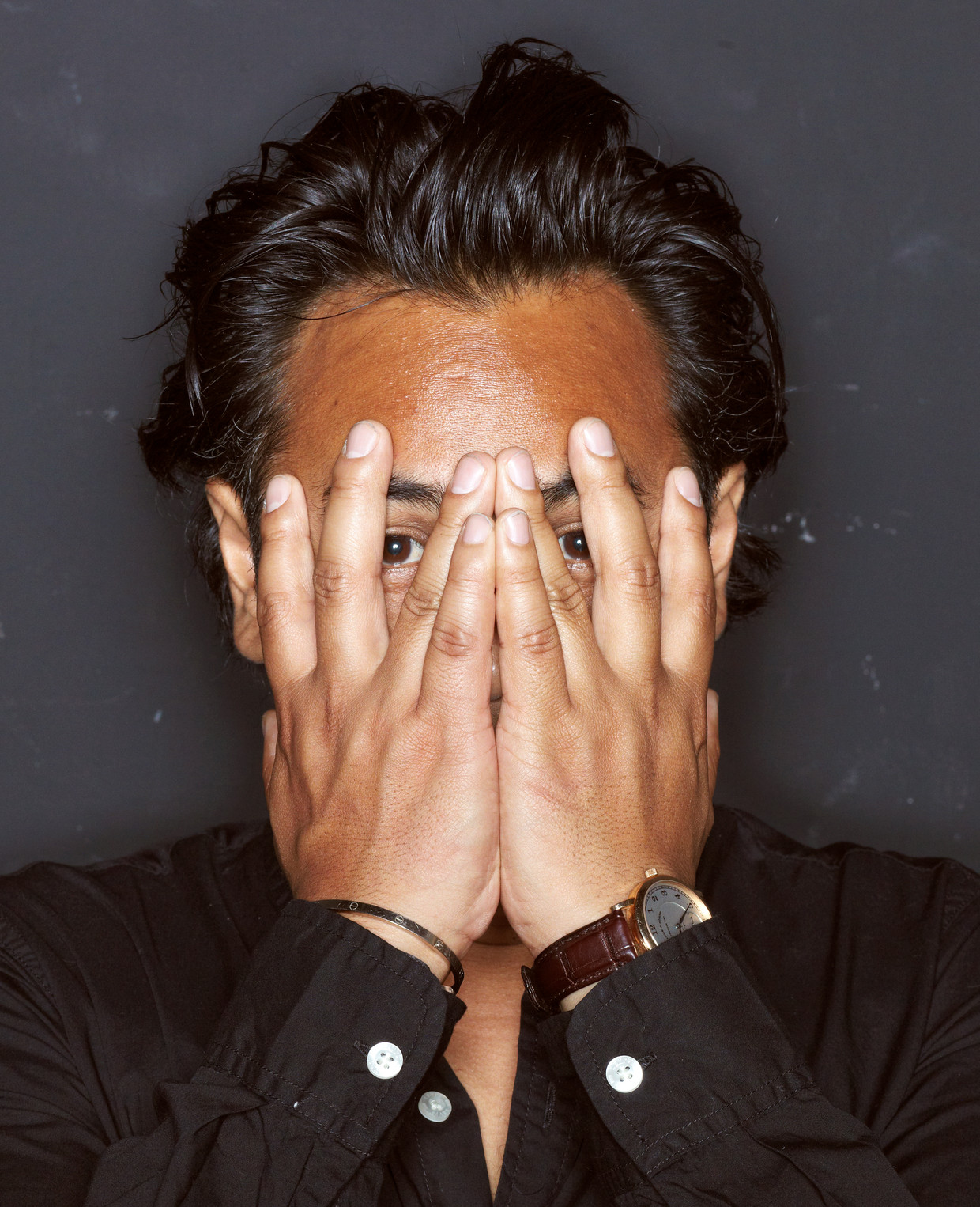 Net zo innemend als hij genadeloos is: wie is cabaretier Daniël Arends ...