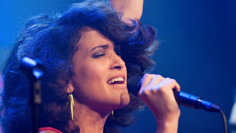 Als Kris Berry loslaat klinkt ze zwoel, soepel en sexy | De Volkskrant