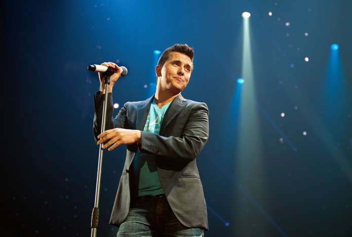 Optreden Jan Smit op Vlaggetjesdag | Den Haag | AD.nl