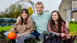 Boer Bert maakt moeilijke keuze tussen Melissa en Eva - Boer zkt Vrouw