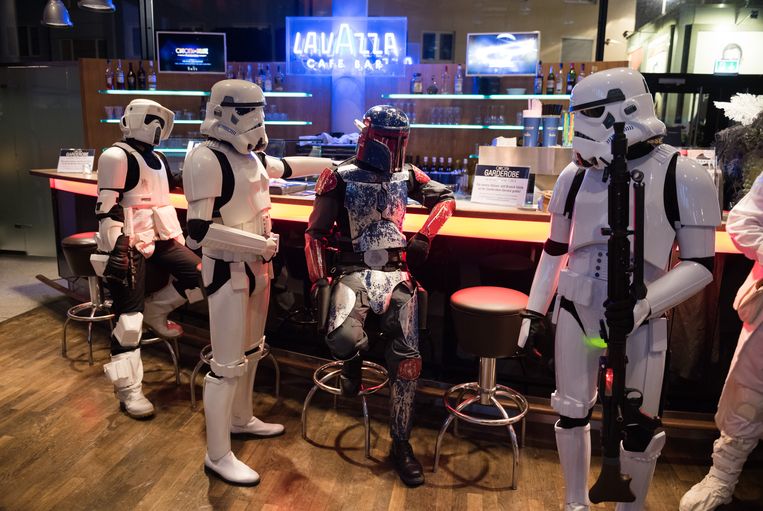 Eerste geek café opent weldra deuren in Antwerpen | Showbizz | HLN