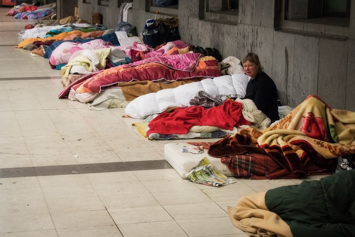 Extra middelen om daklozen een huis te bieden: “De mensen moeten een ...