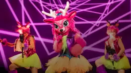 Bambi bezweert ons met Black Magic - The Masked Singer