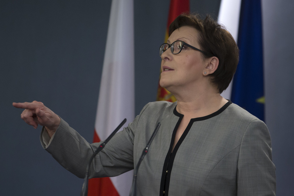 Poolse vrouw terug naar het aanrecht | Trouw