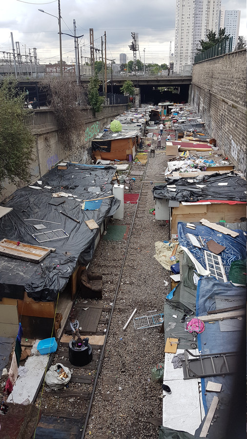 Parijs: stad van liefde, lichtjes en krotten | Foto | AD.nl