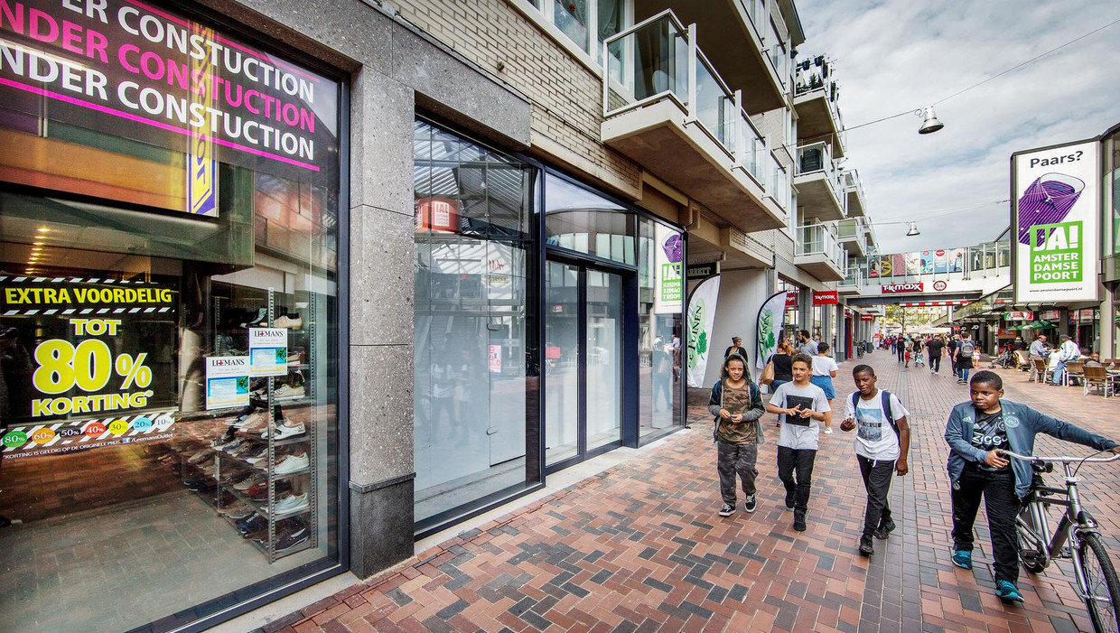 De Amsterdamse Poort wordt stapje voor stapje gerenoveerd | Het Parool