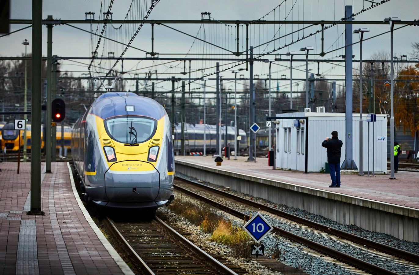 Eurostar zoeft voor eerste keer van Londen langs Rotterdam | Foto | AD.nl