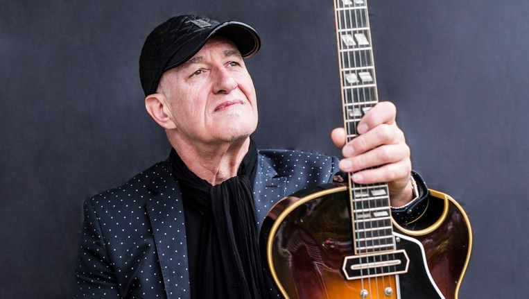 Het leven van Jan Akkerman in vijf gitaren | Het Parool