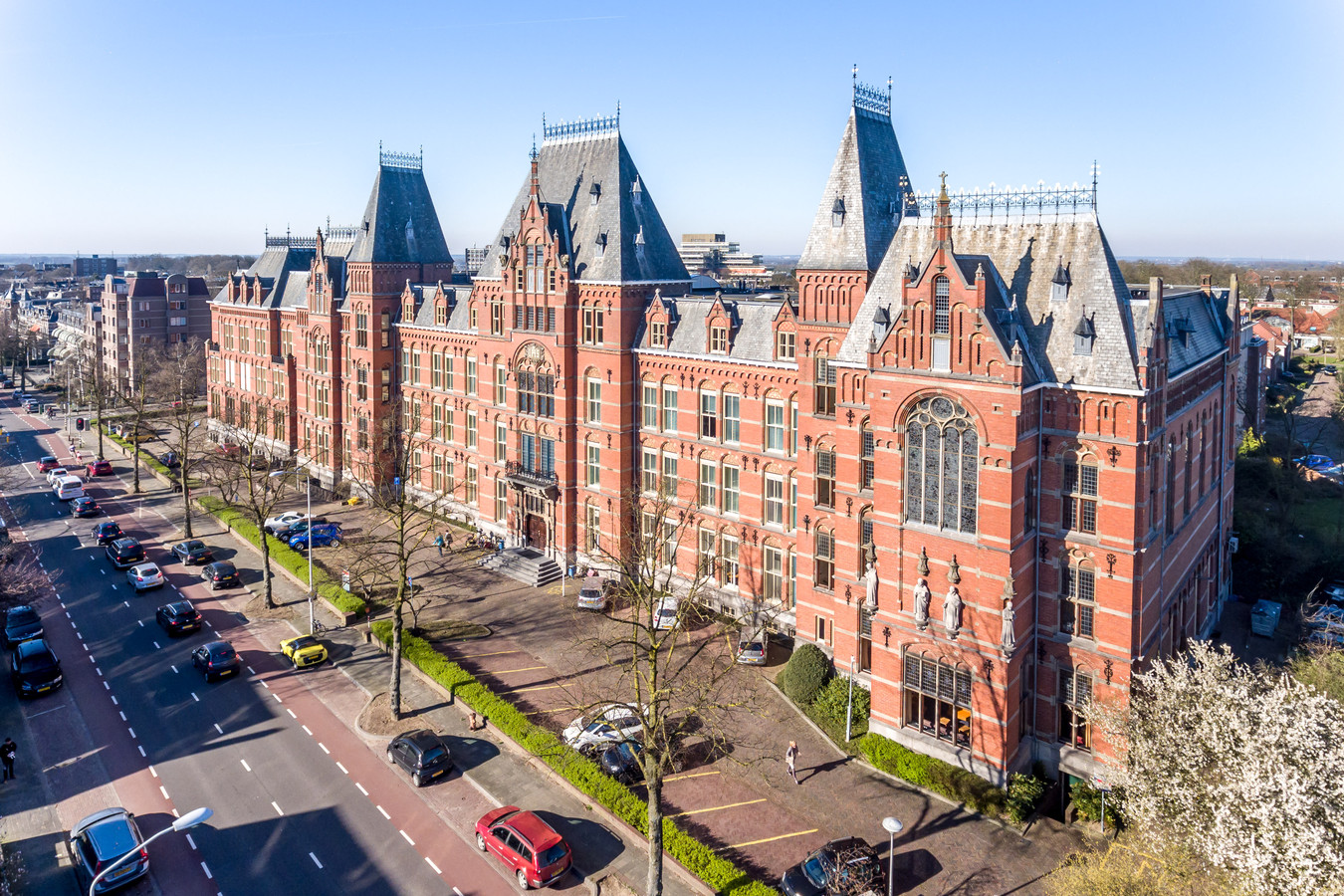 Te koop: het Canisius College, een stukje Nijmeegse historie | Foto | gelderlander.nl