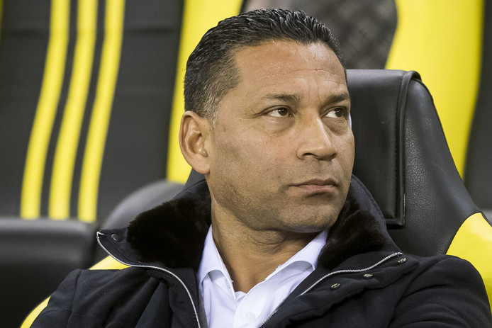 Henk Fraser wil geschiedenis schrijven met Vitesse | Sport | AD.nl