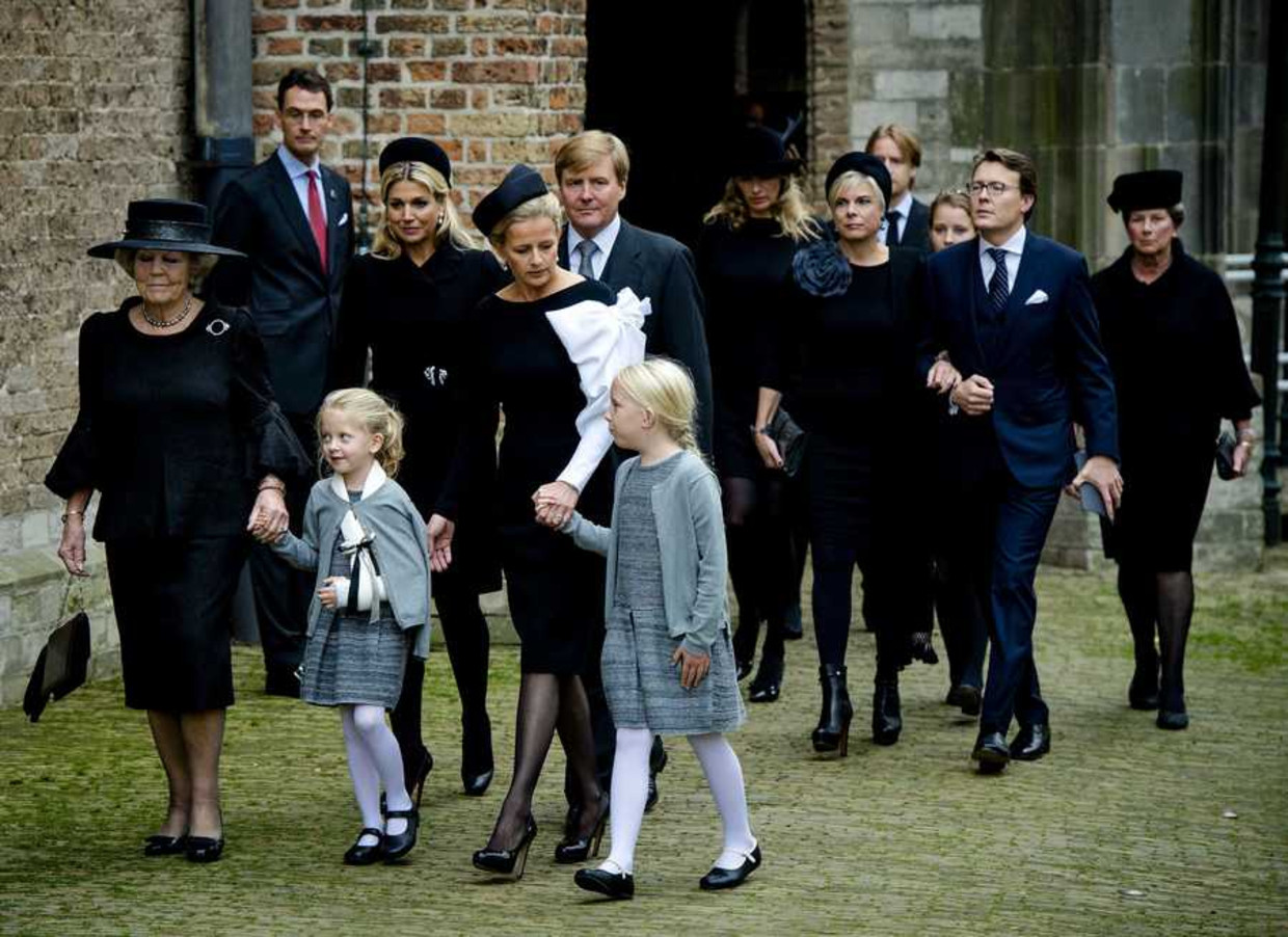U2-zanger Bono woont herdenkingsdienst voor prins Friso in Delft bij ...